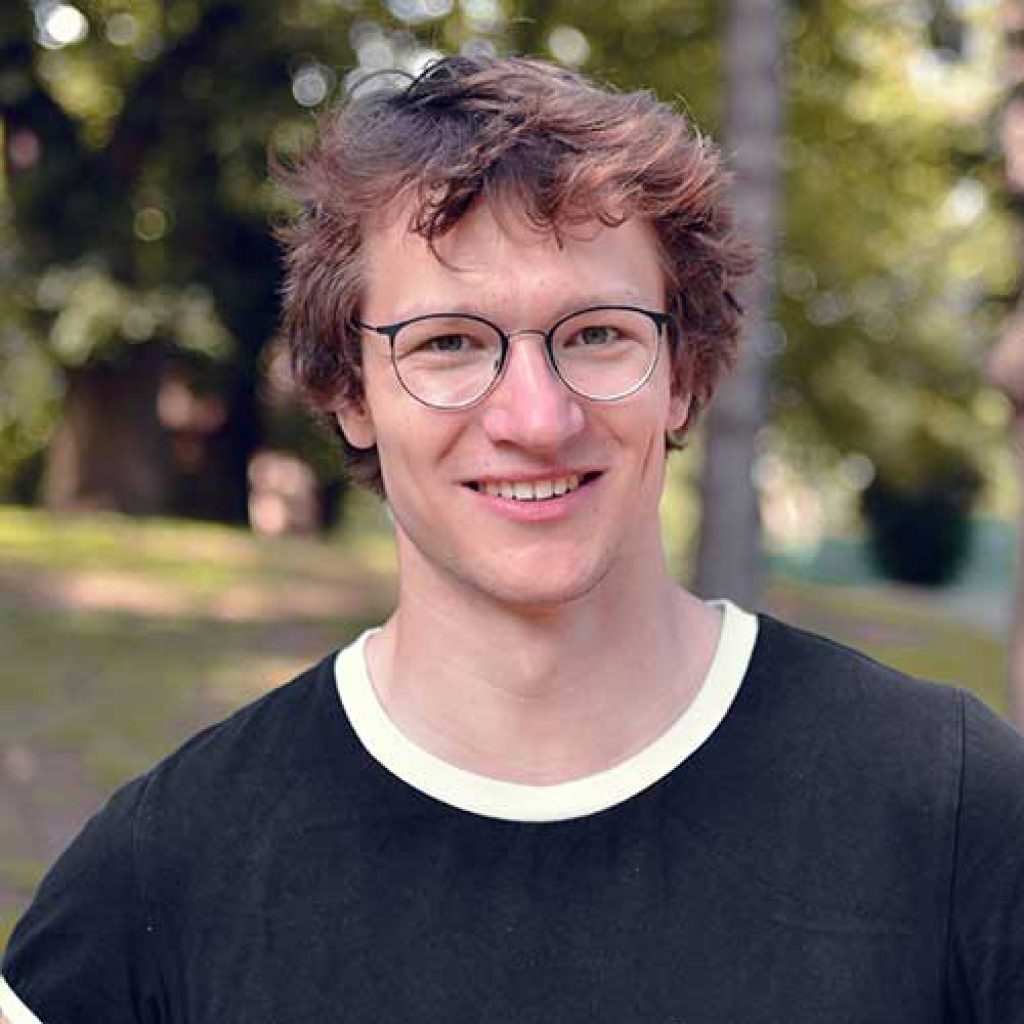 Robin Römer - Places _ retro